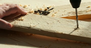 Schräg in Holz bohren » Richtig bohren und montieren